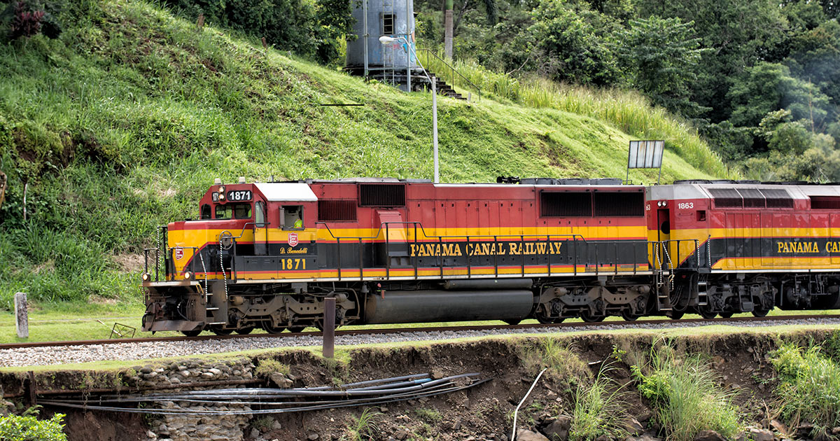 The Panama Canal Railway!
